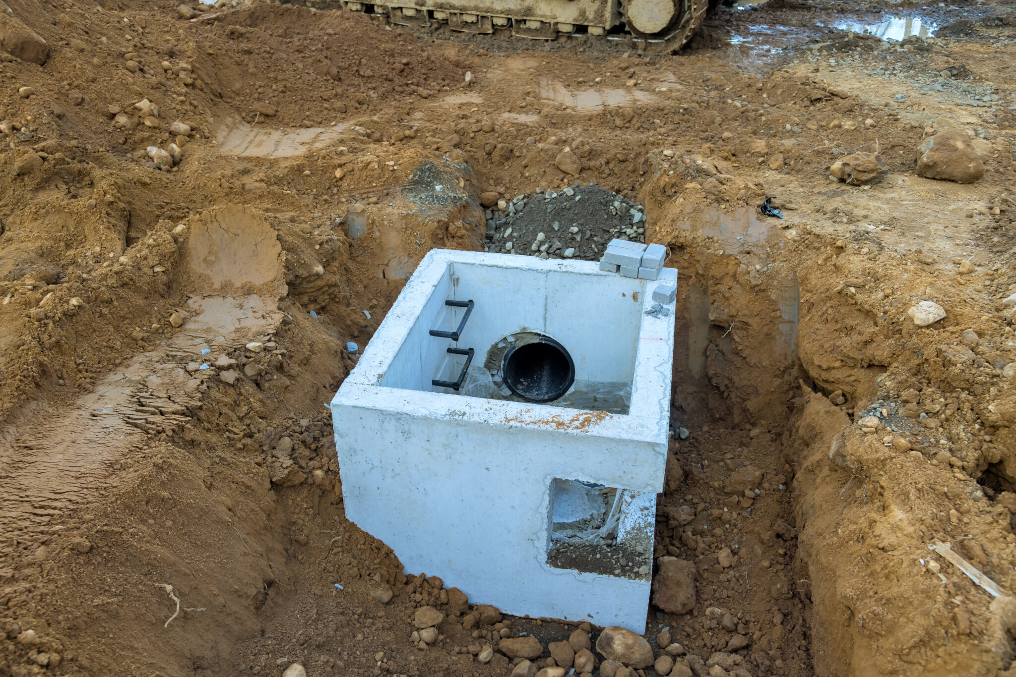 How Does a Septic Tank Work? - Icon Home Inspectors